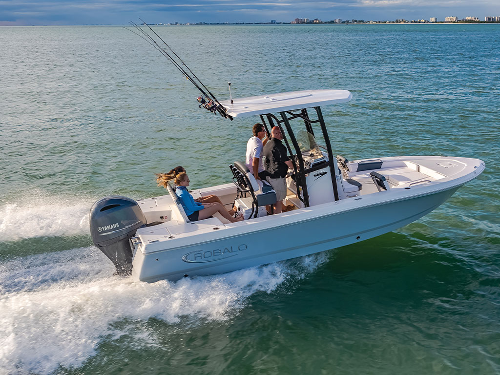 2022 Robalo 226 Bay Boat - Overview